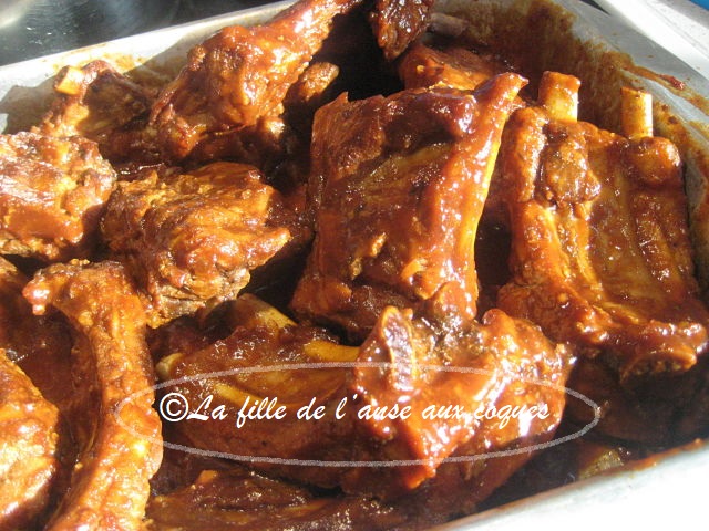 La fille de l'anse aux coques: CÔTES LEVÉES, SAUCE BARBECUE IMPÉRIALE