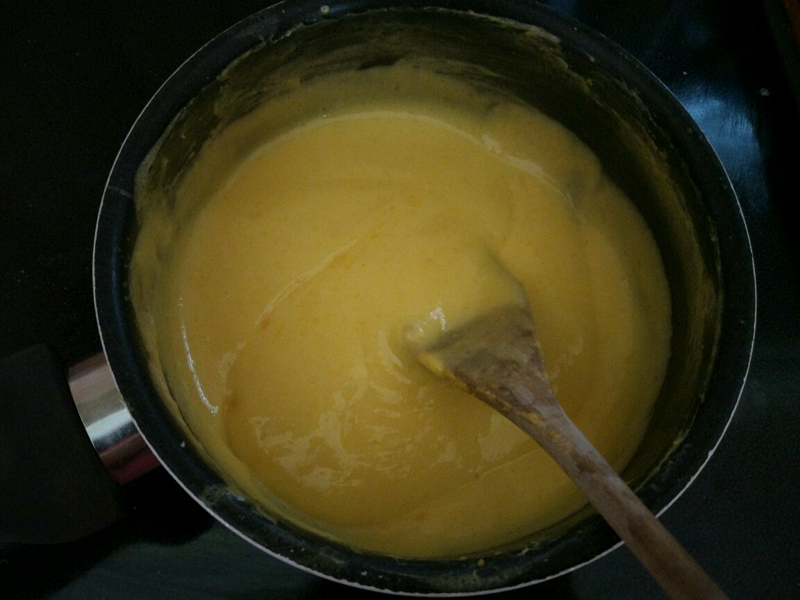 With Chocolate Brown: Jesuítas com Doce de Ovos