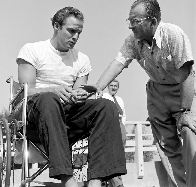 Early Photos of Marlon Brando Preparing for His Screen Debut ‘The Men ...