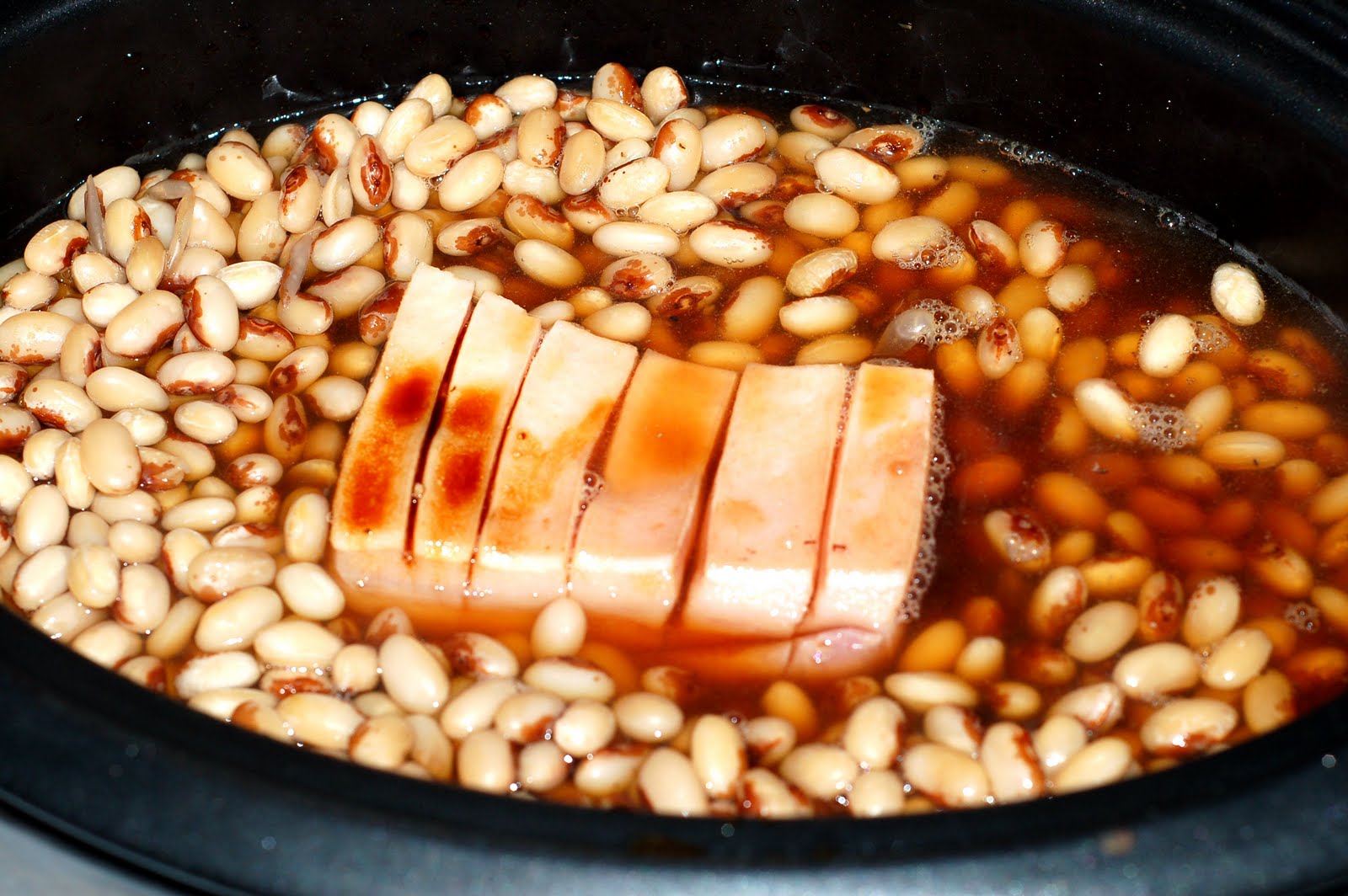 Vernon and Friends: Maine Baked Beans