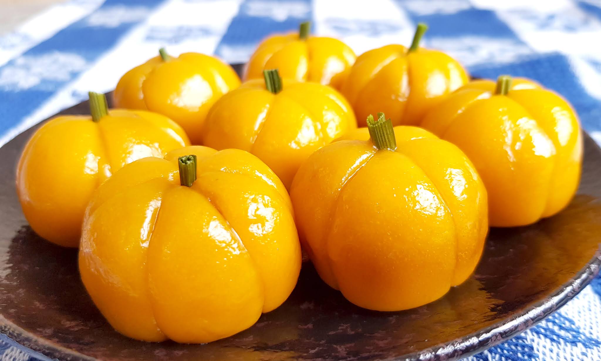 Veronica's Kitchen: Pumpkin Ang Ku Kuih - 金瓜红龟粿