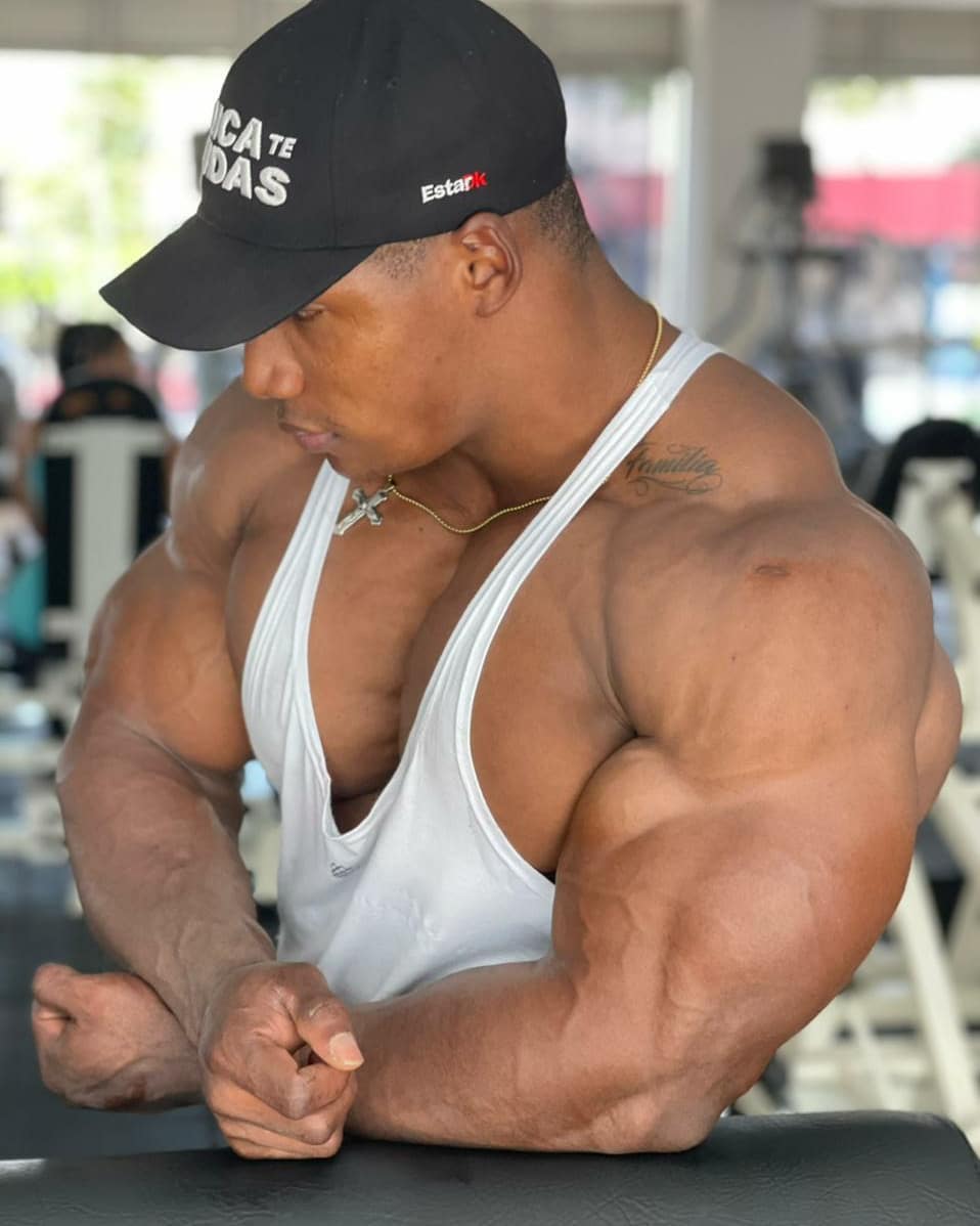 Colombian colossus Rubiel Mosquera | World Wide BodyBuilders