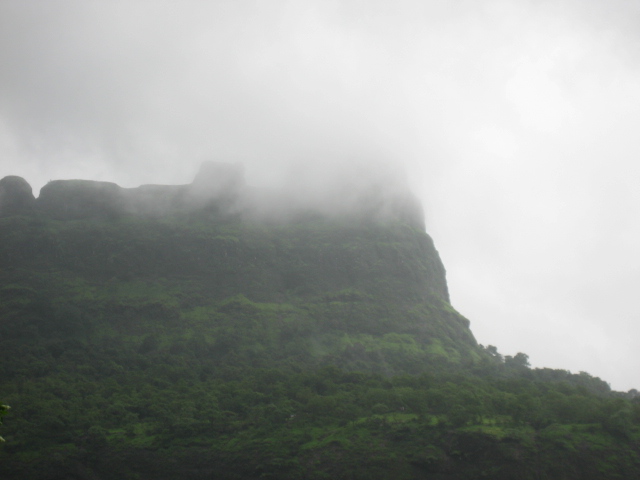 On the Edge of Sahyadris: Bhimashankar trek from Karjat.The King of all ...