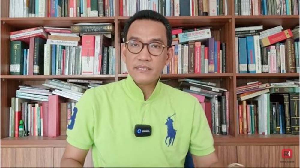 Refly Harun Ungkap Dua Sosok Profesor Alumnus UGM di Balik Pembubaran ...