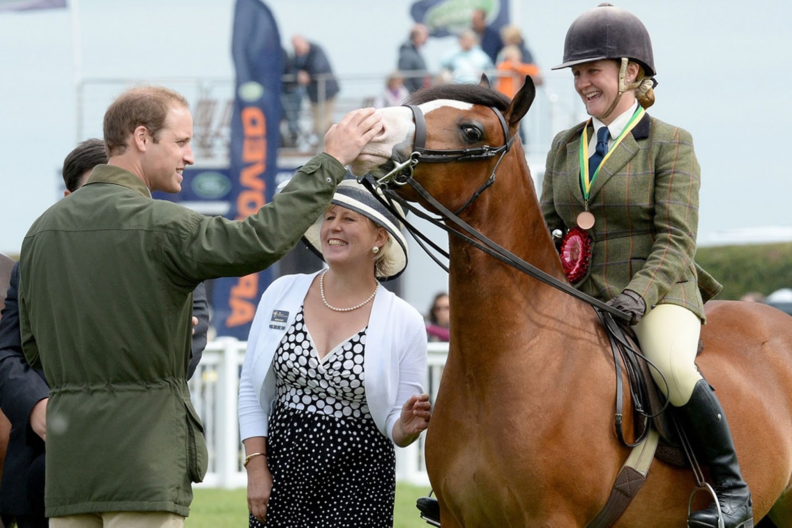 The Latest News From Popsters Show Team - Absorbine