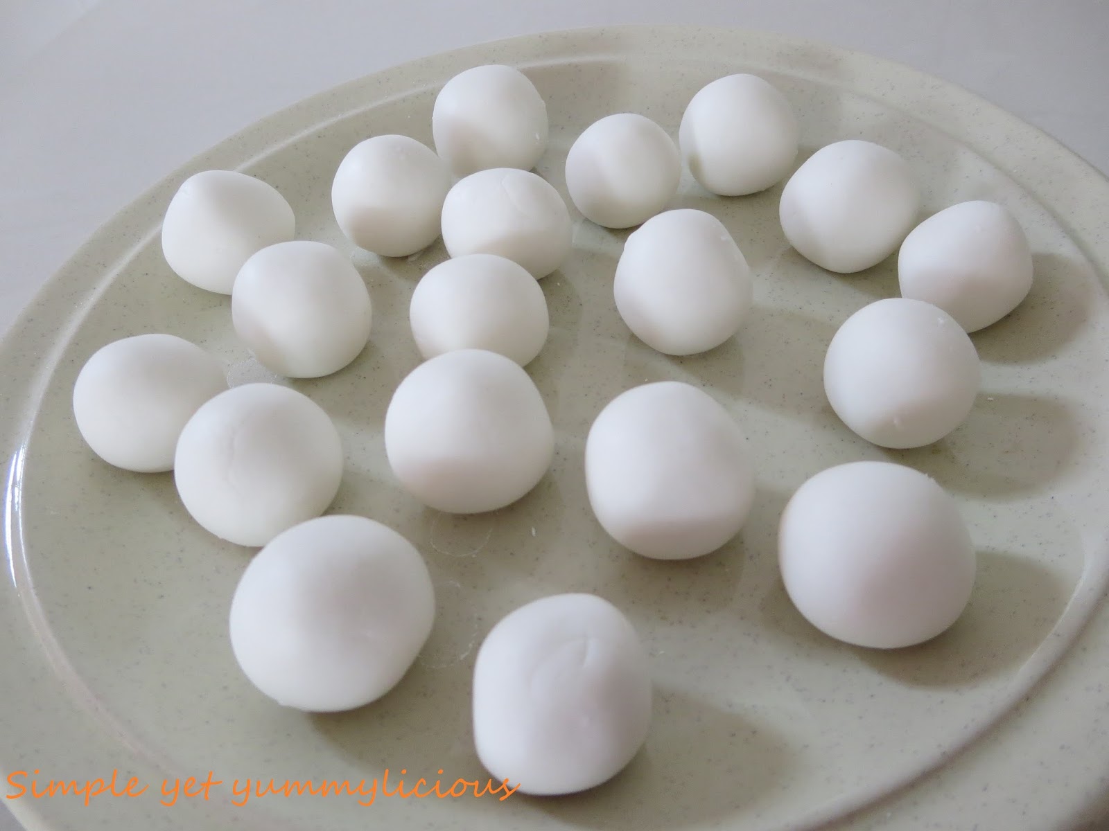 Simple yet yummylicious!: Fried Tang Yuen (Glutinous Rice Balls)