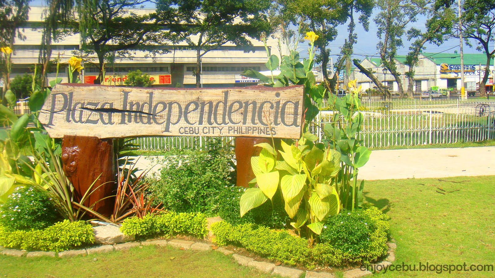 Enjoy Cebu: Plaza Independencia