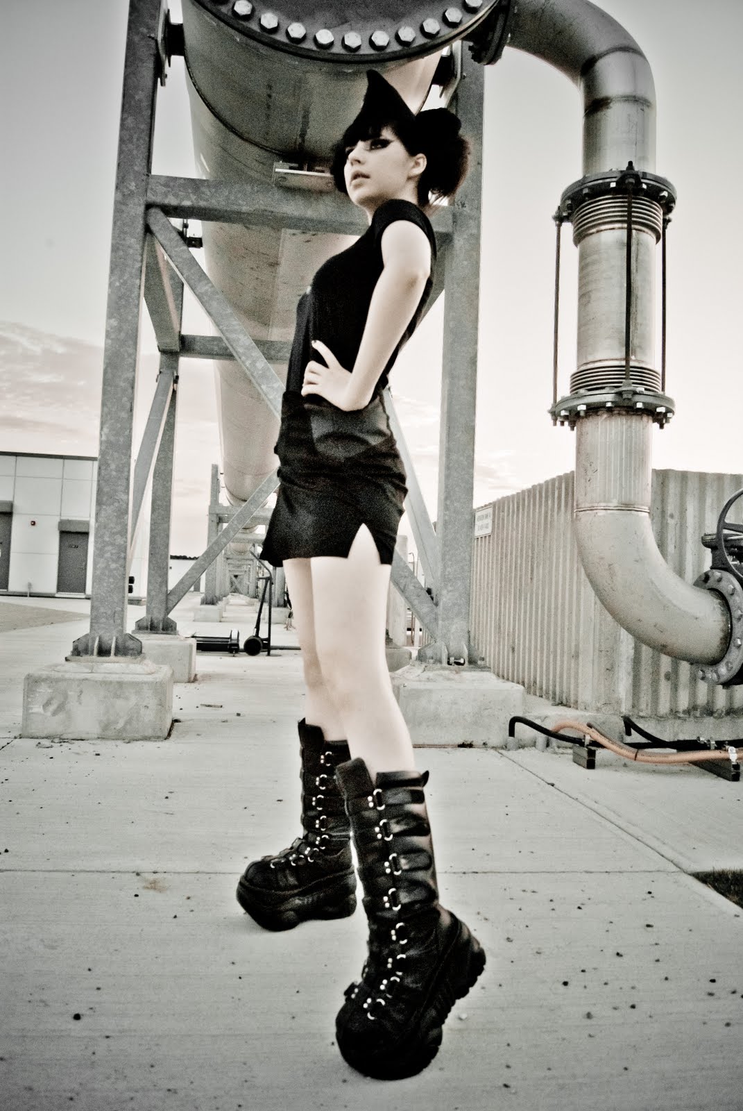 FUTURSTATE - ALTERNATIVE FASHION BLOG | futuristic industrial clothing ...