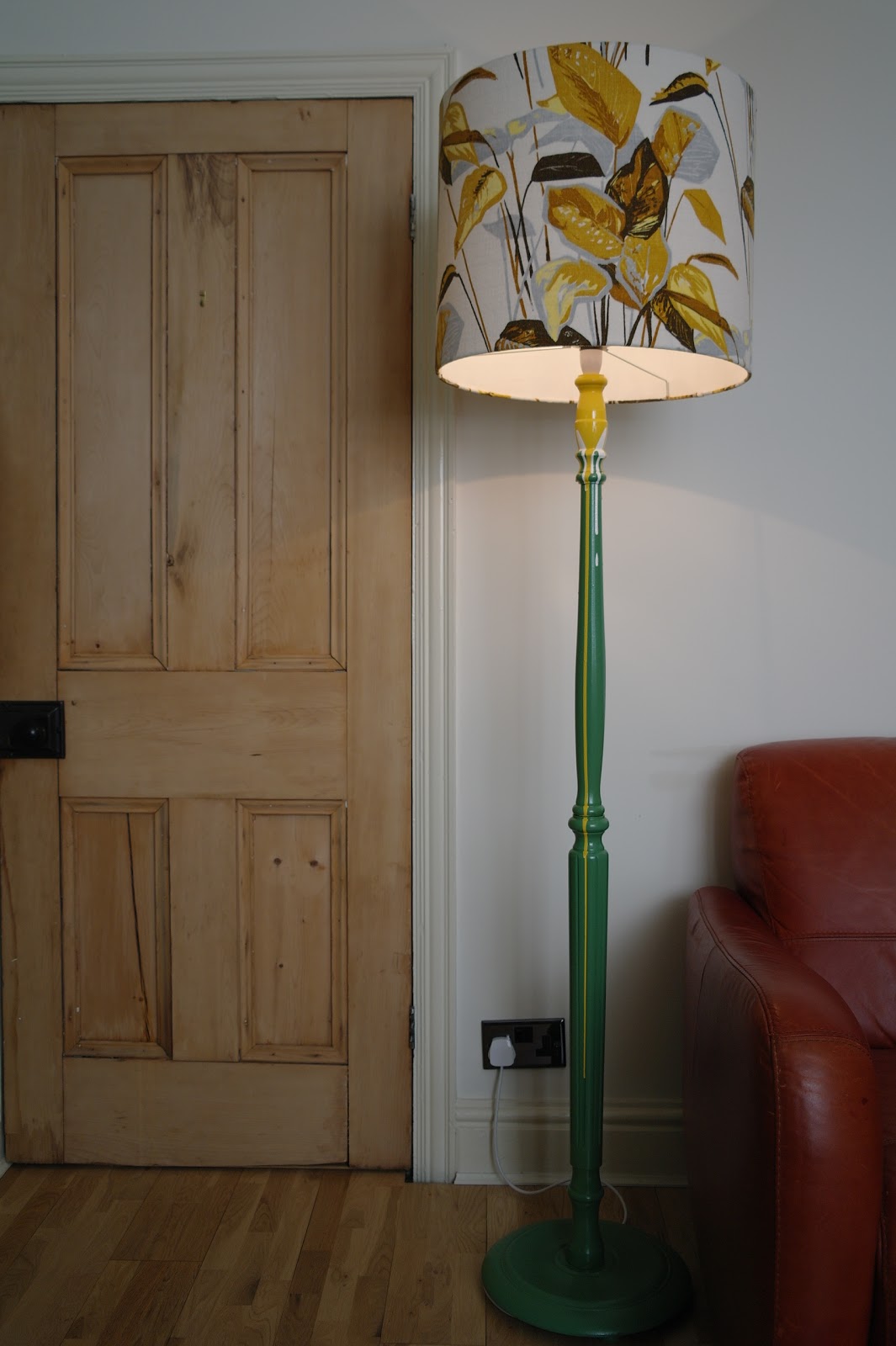Retro Standard Lamps: Machine Green retro standard lamp with "Yellow ...