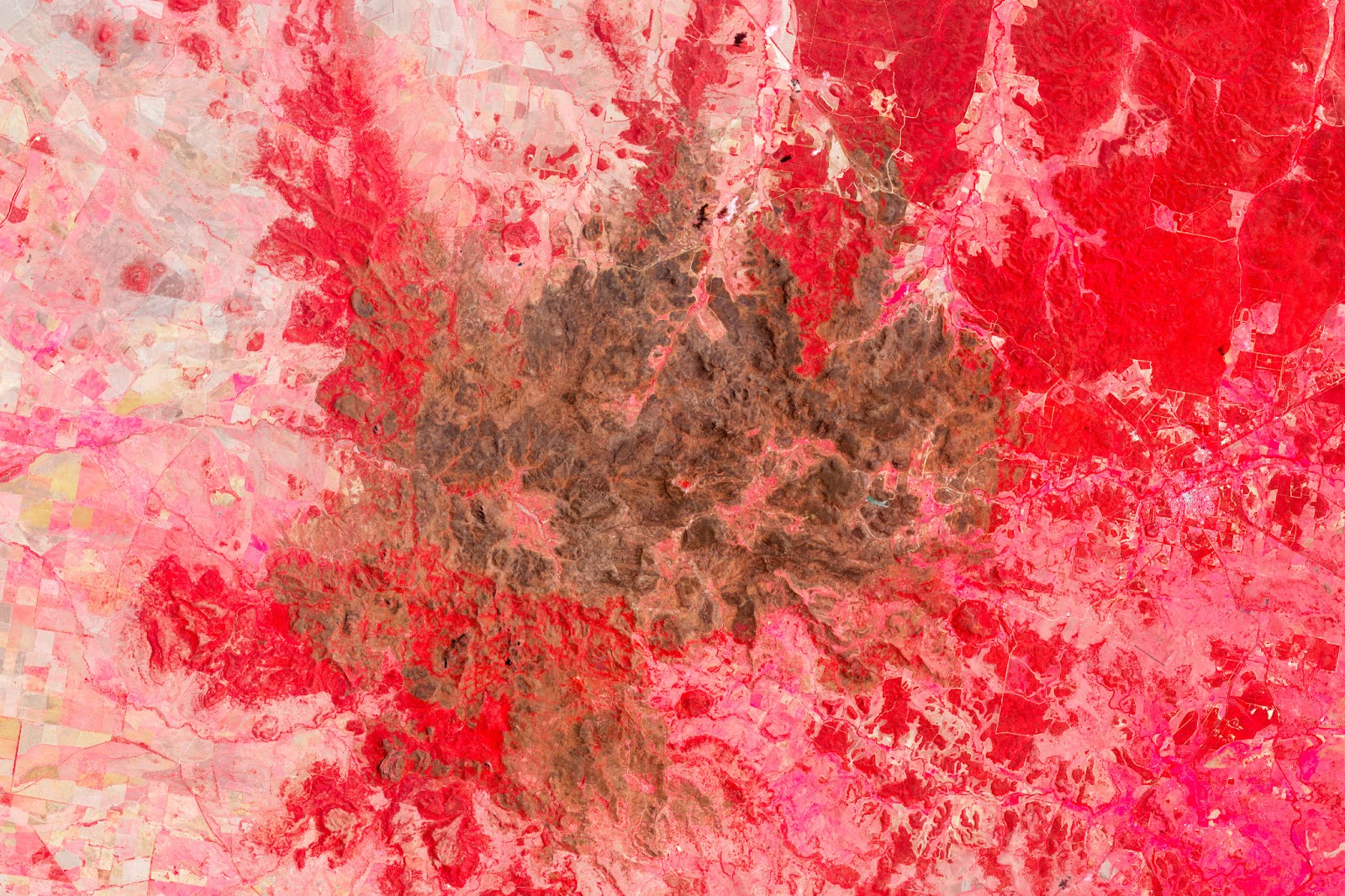 astropixie: siding spring obs fire: burn scars