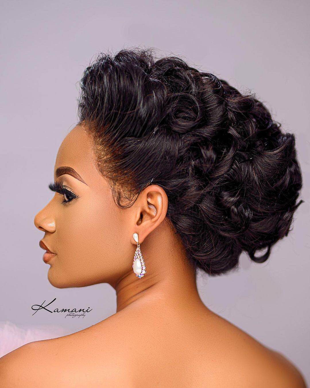 Hot Stunning Pictures of Queen Enebechi Hairstyle