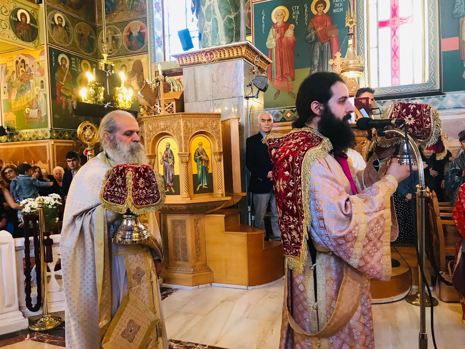 Ιερός Ναός Αγίας Τριάδος Πατρών: Ο Επίσκοπος Ωλένης στον Ι.Ν.Αγίας ...