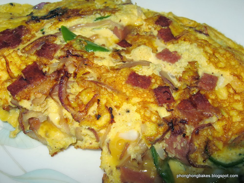 PH the Malaysian Carnivore: Cheese and Luncheon Meat Omelette