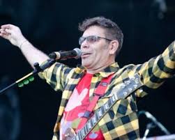 Vitrolinha do Tio Fred!: Roger, vocalista do Ultraje a Rigor completa ...