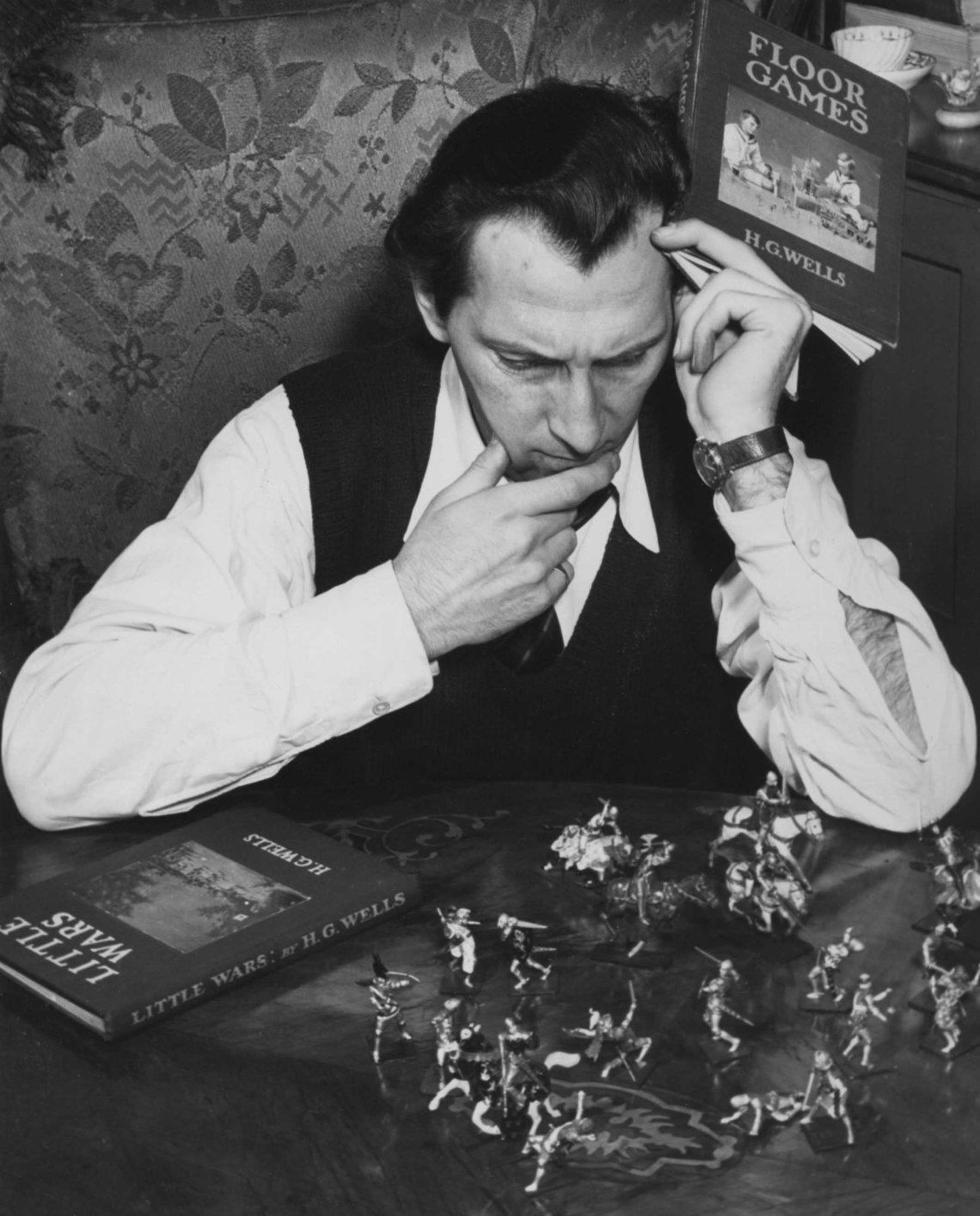 .: Peter Cushing and Toy Soldiers