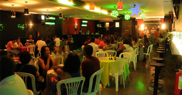 Empresário inaugura boate cristã com músicas gospel e open bar de vinho ...