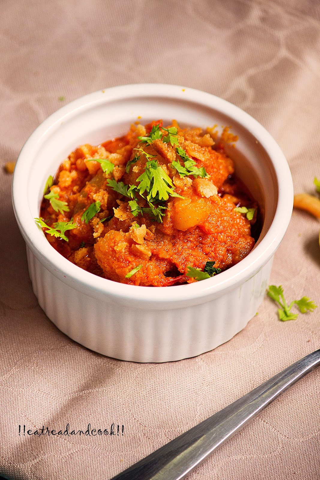 Tomato Posto / Tomatoes in a Poppy Seeds Paste Curry