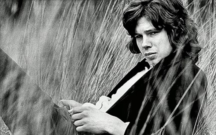 Critics At Large : Cracked Mirrors, Part Two: The Minstrel’s Dilemma