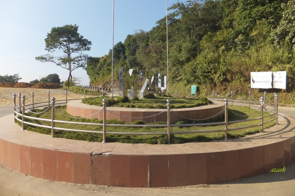 Calm-Sojourner: Mizoram University Campus