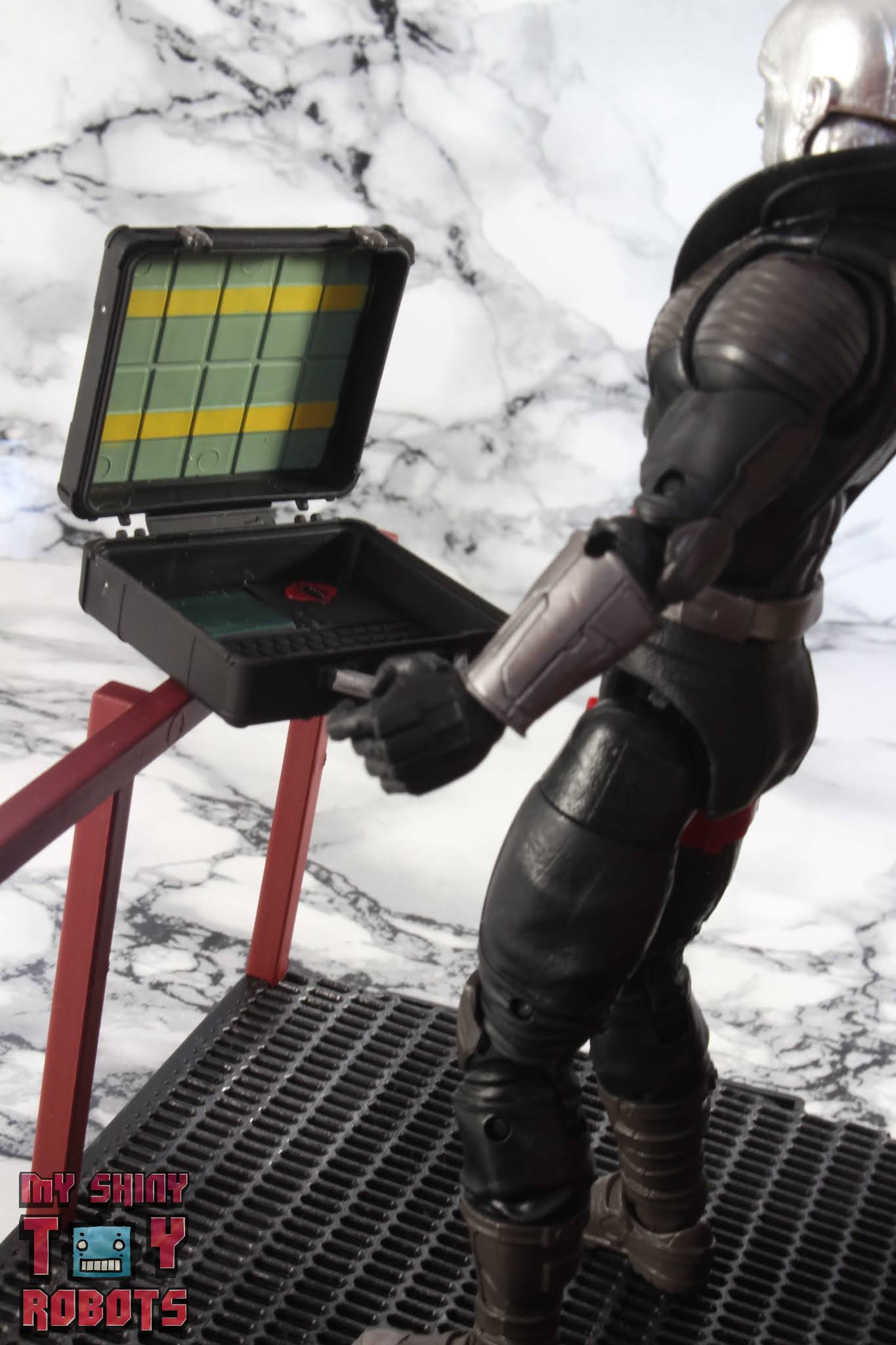 My Shiny Toy Robots: Toybox REVIEW: G.I. Joe Classified Series Destro