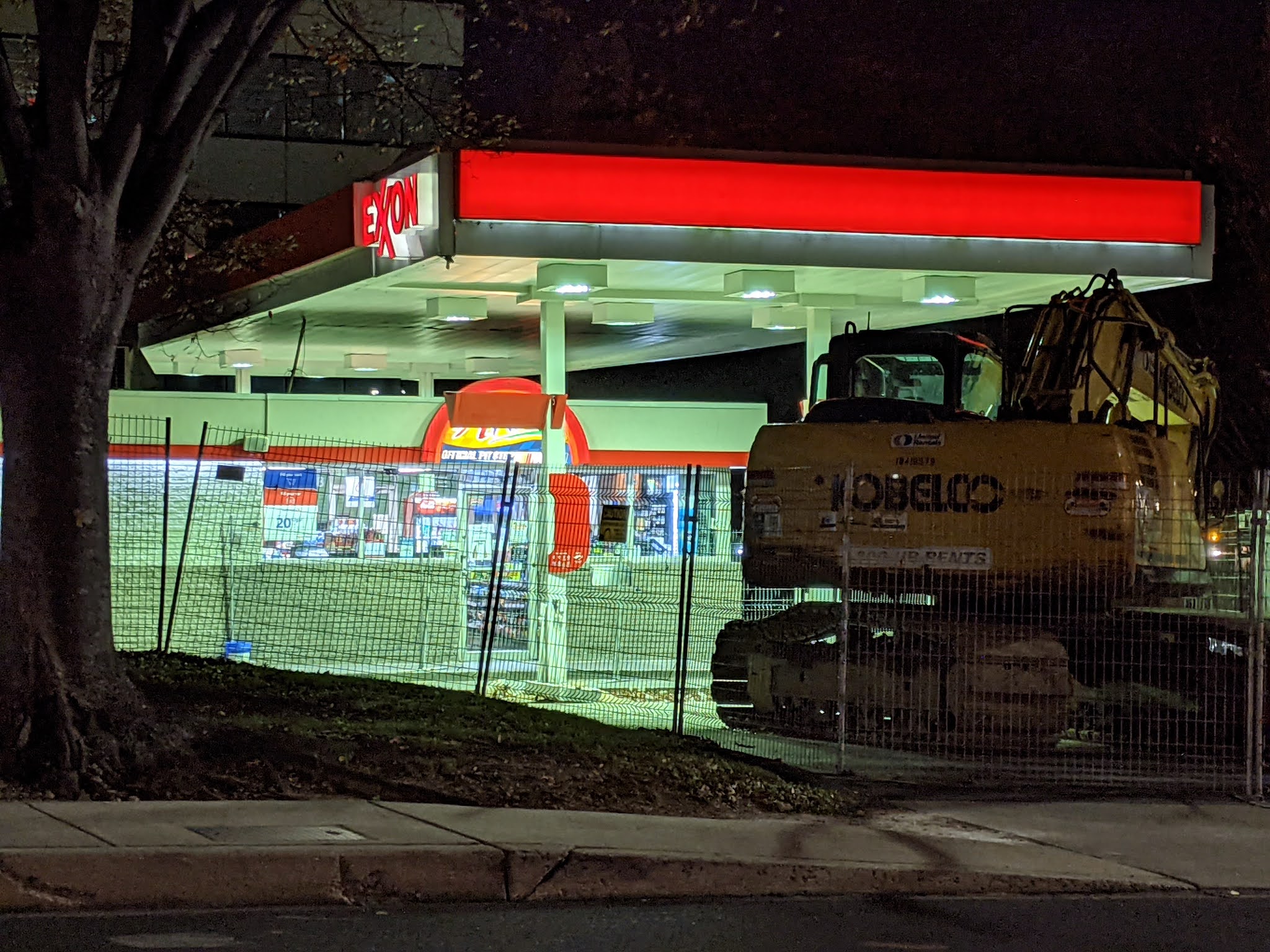East MoCo: Gas pumps being replaced at Exxon in downtown Silver Spring ...