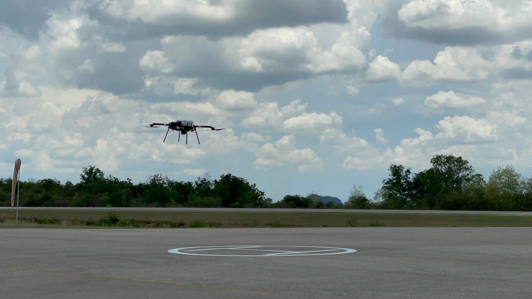 DEFENSE STUDIES: Thai DTI Tests a "Skyfront Perimeter 4" UAV with ...