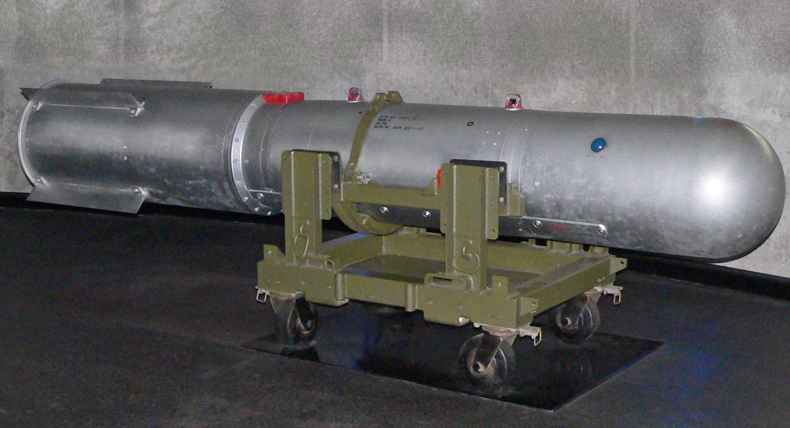 ATOMIC-ANNIHILATION: April 2012