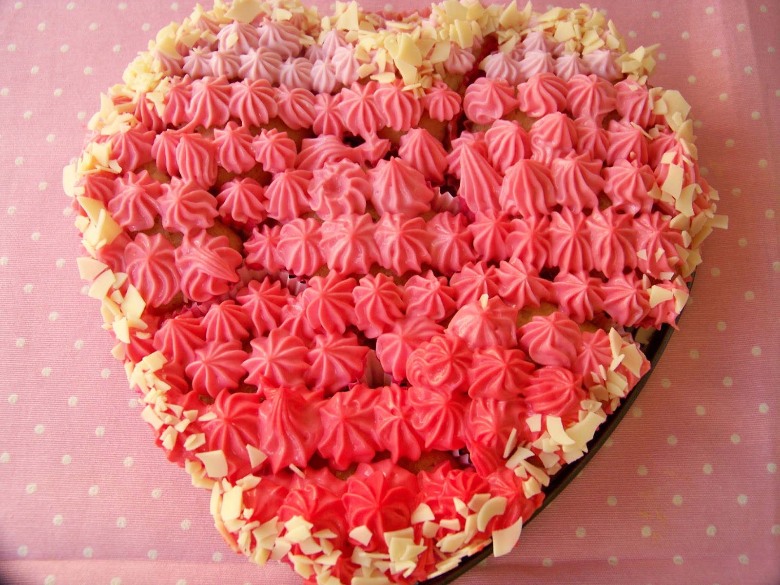 Come Y Disfruta: Tarta Corazón Cupcake [Revancha Romántica 2013] I