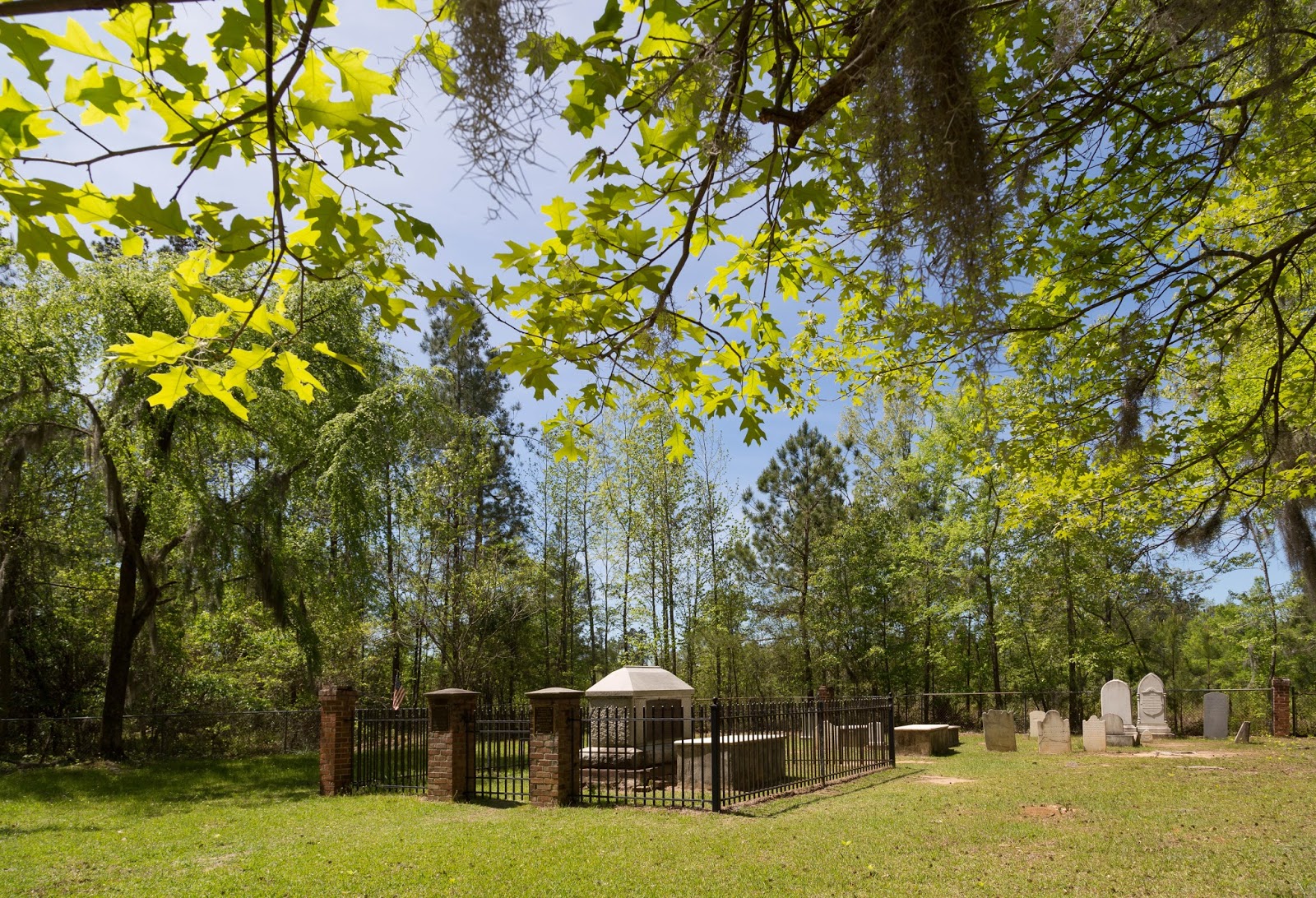 Charleston Daily Photo: Tomb of Francis Marion - the Swamp Fox
