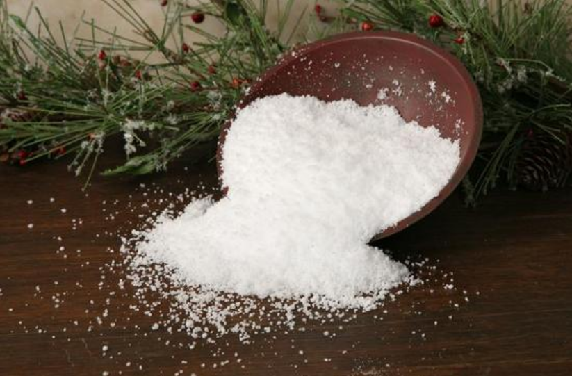 Lifehacker: SnoWOW! Magic Snow Powder