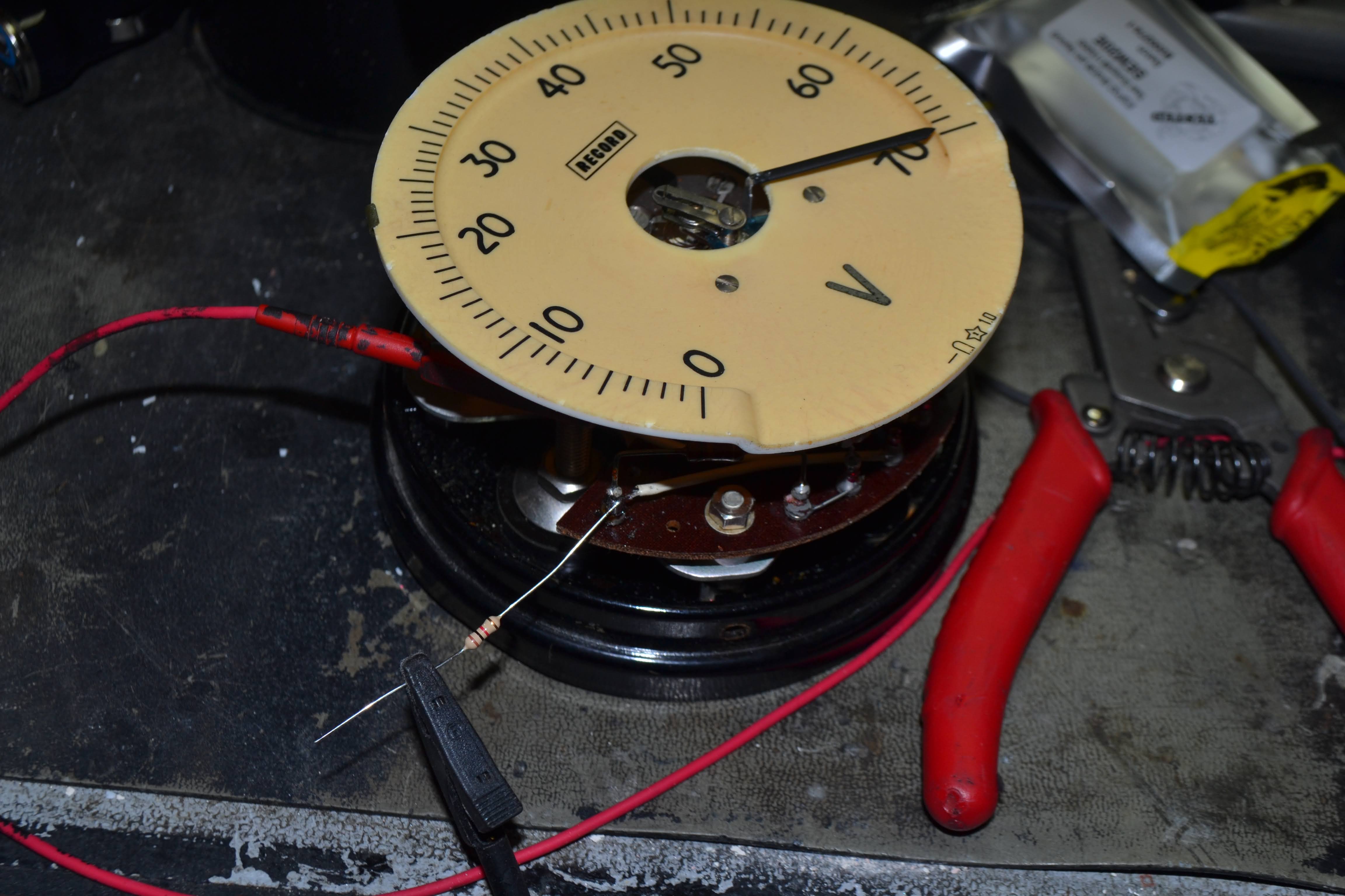 Doz' Blog: The ESP32 Analog (Analogue!) Clock