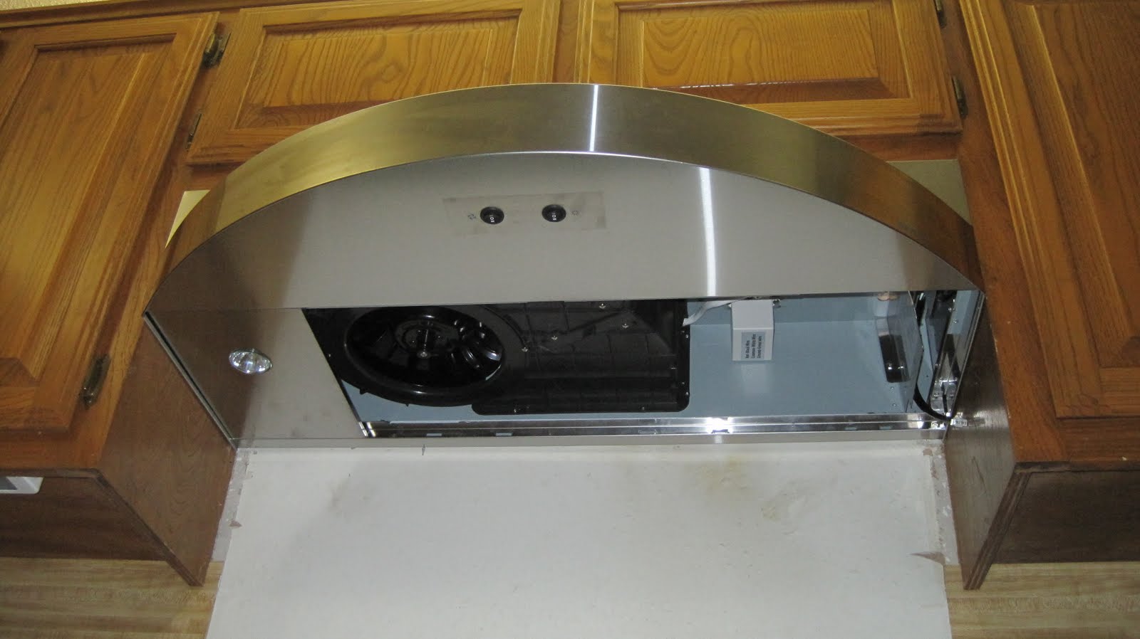 House Remodelling: Replacing the Kitchen Vent