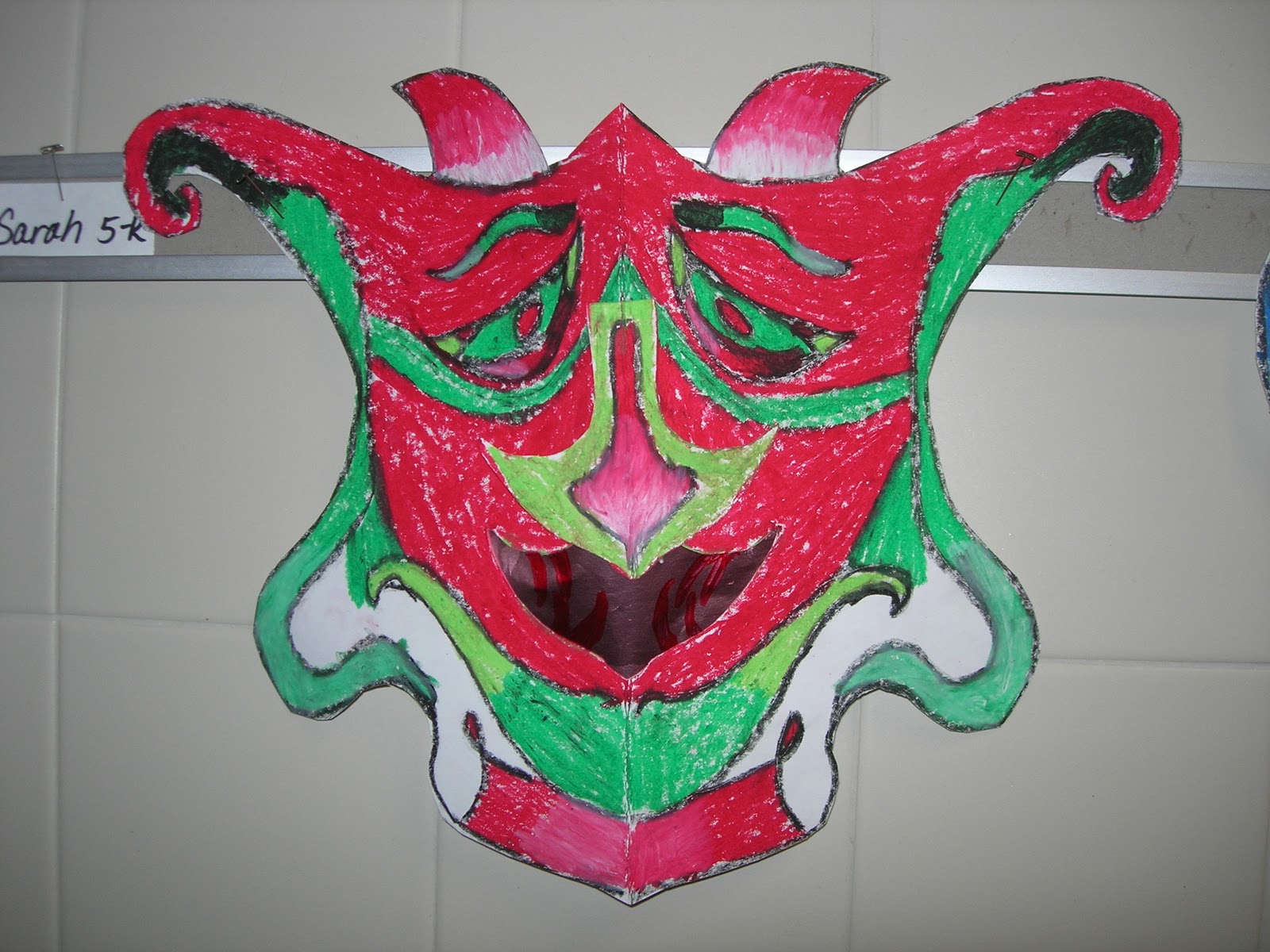 Mrs. Manzella's Student Gallery: 5TH GRADE: COMPLEMENTARY COLOR CREATURES