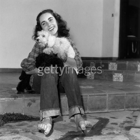 The Footsie Blog: Elizabeth Taylor (1932–2011)