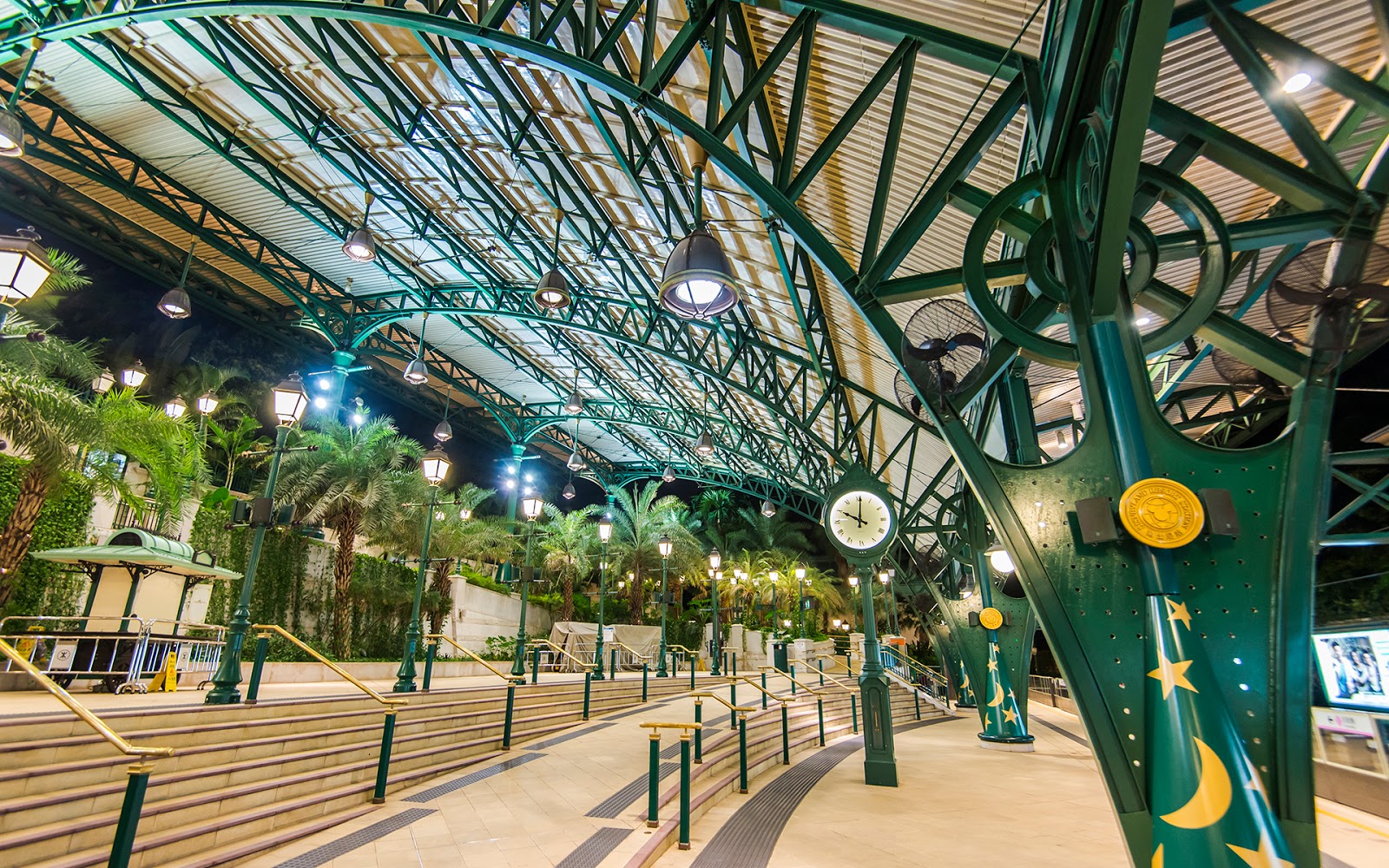 The Hong Kong Disneyland MTR