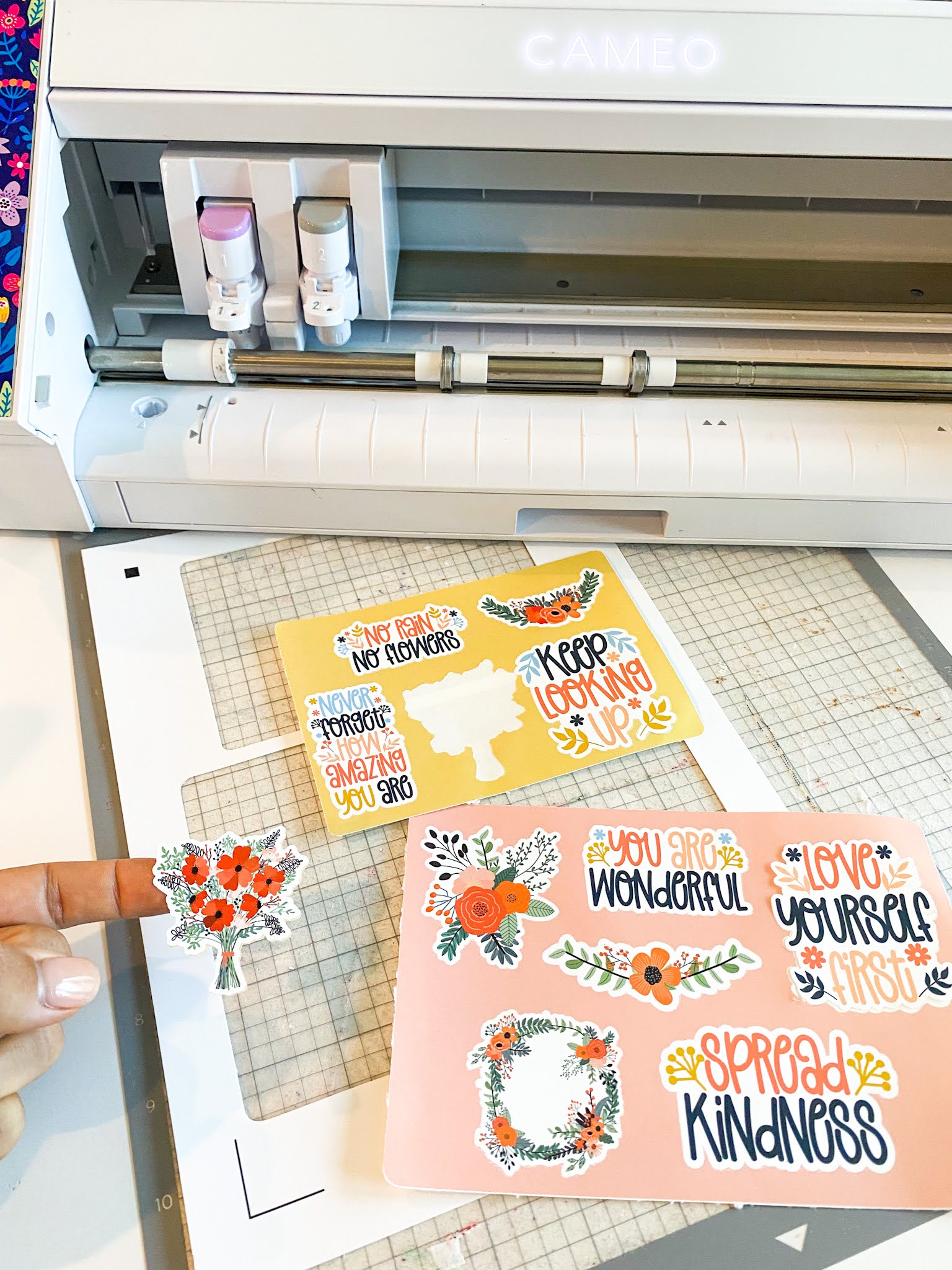 How to Make Sets of Kiss Cut Stickers with Silhouette CAMEO 4 ...