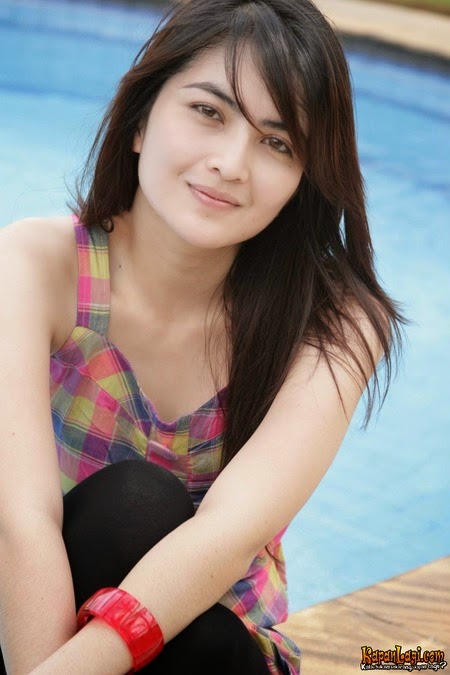 Galeri Foto Ida Ayu Kadek Devi - Kumpulan Foto Dan Profile Artis Indonesia