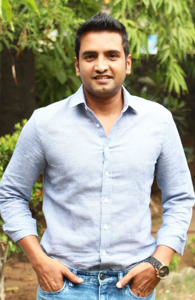 Santhanam Today News, Wiki, Affairs, Updates, Biodata, Phone Number, Family