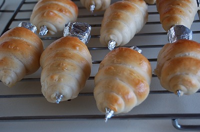 Ko-Bo: Cornet Roll with Custard filling