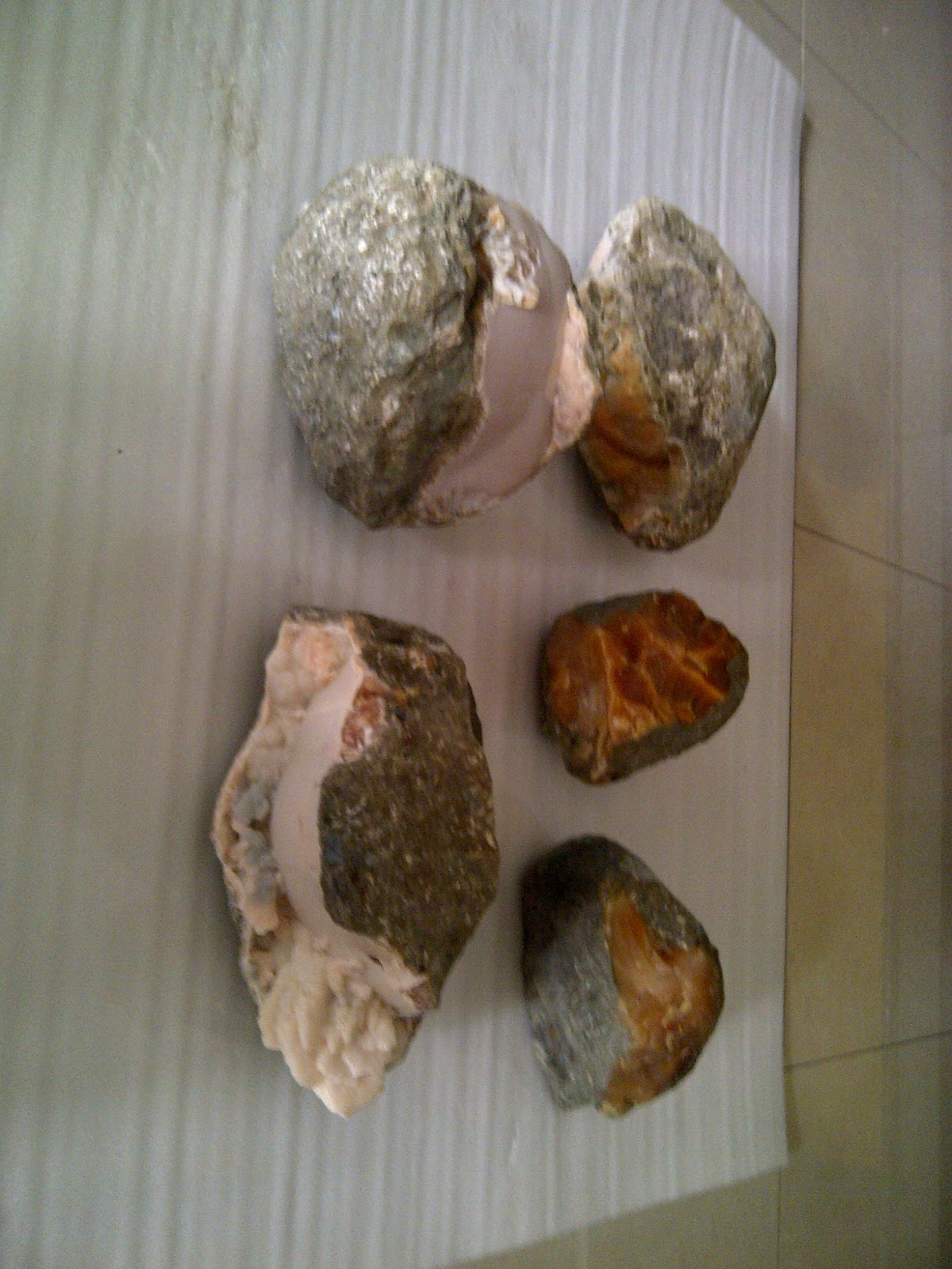 Batu Sabun (CIN THIEN HUANG): Batu Sabun