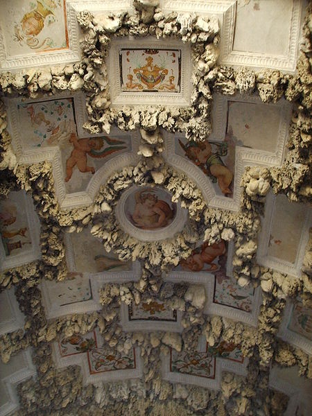 Eye For Design: Decorating In Italian Grotto Style