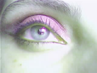 Josie Byrne: ¿Quieres Resaltar el Color de tus Ojos con el Maquillaje?