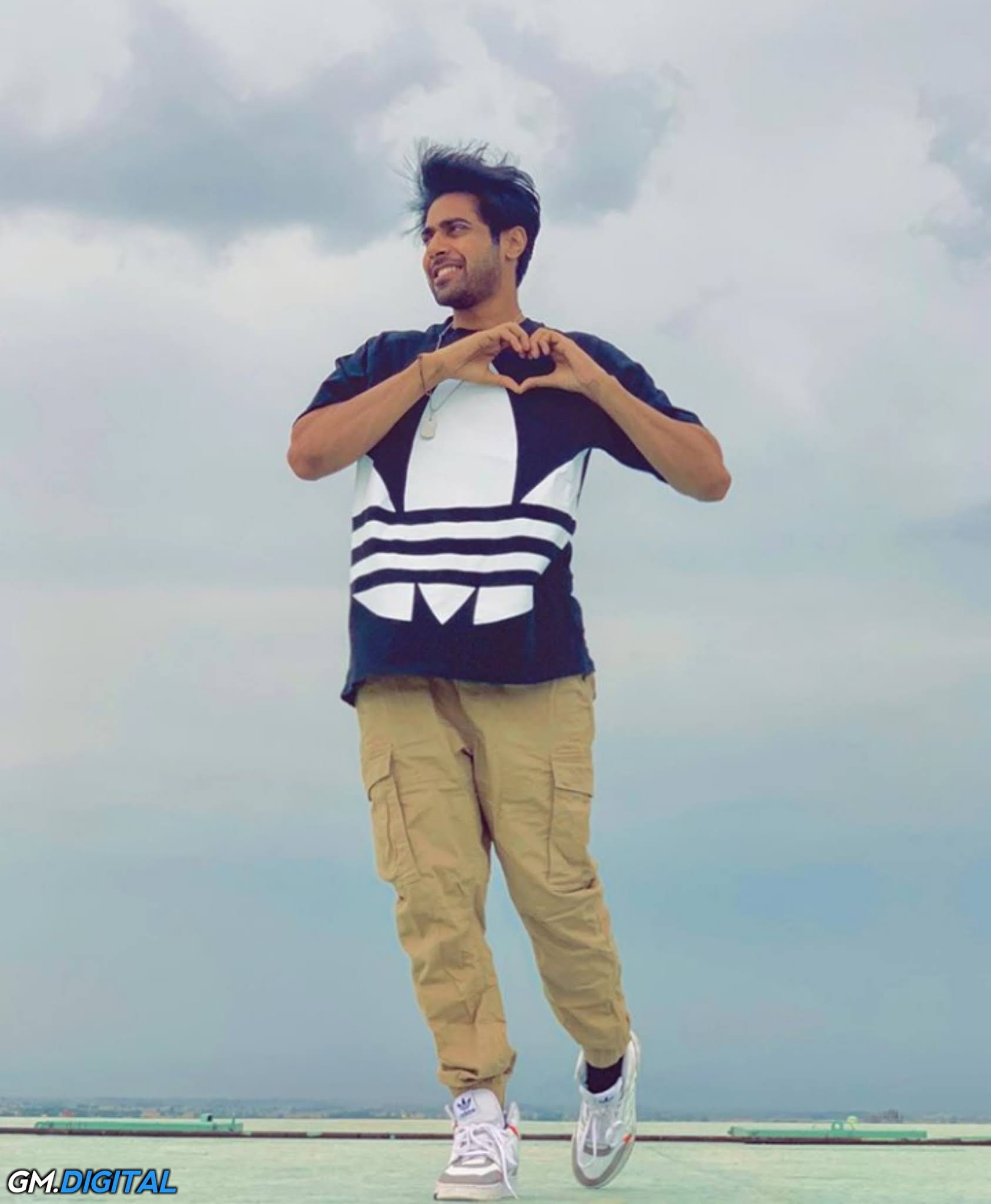 PB_MUZIC: Guri New Pic