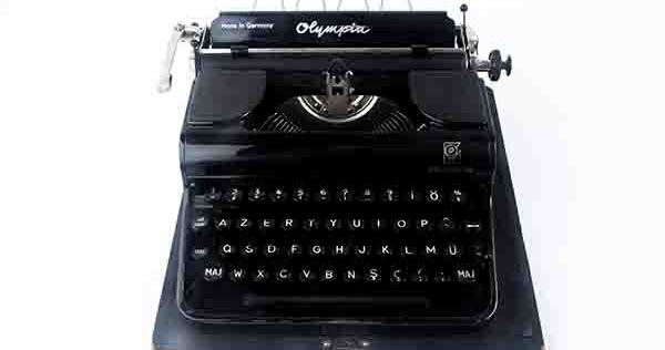 Daktilo ~ Berkant Eyolcu