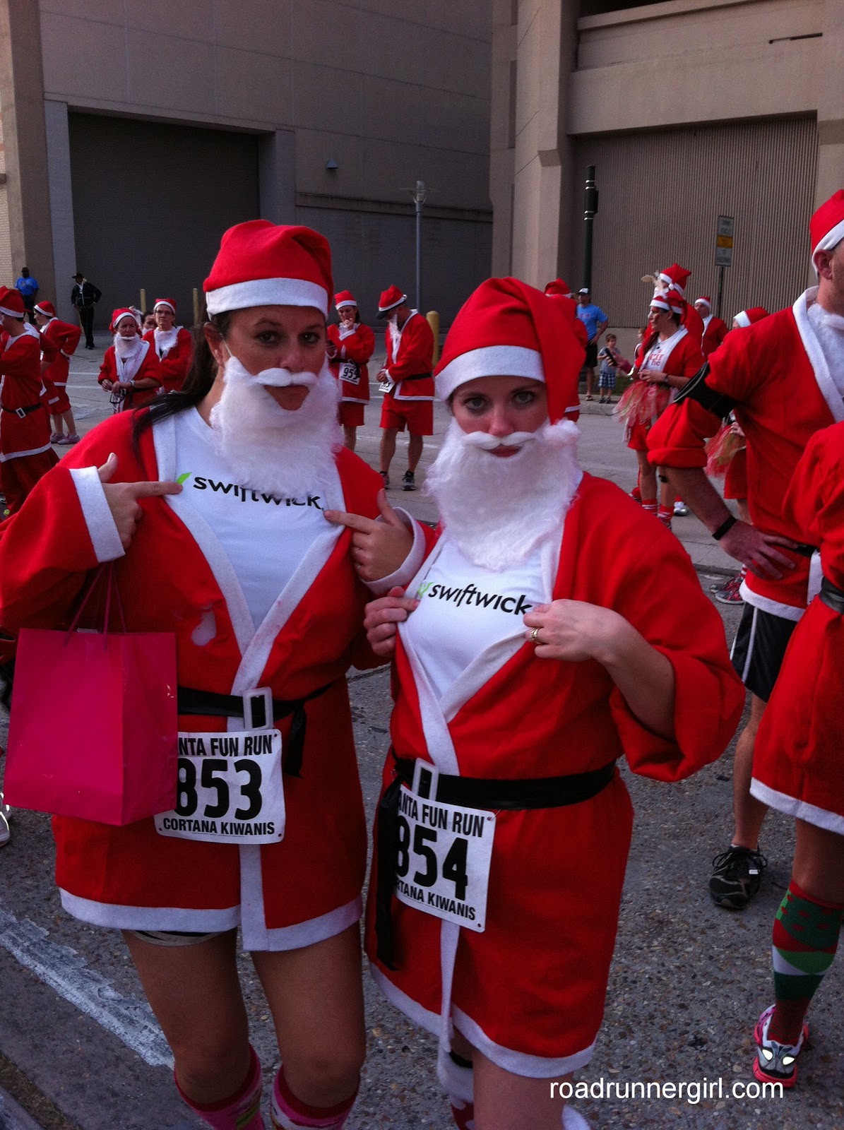 Road Runner Girl: Santa Run Recap and a WINNER!