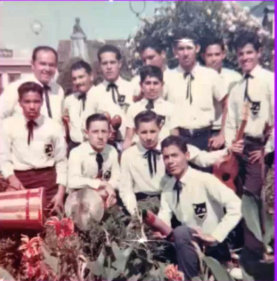 la puerta: historia, frailejón y canto: Blanco y Negro, José Morales y ...