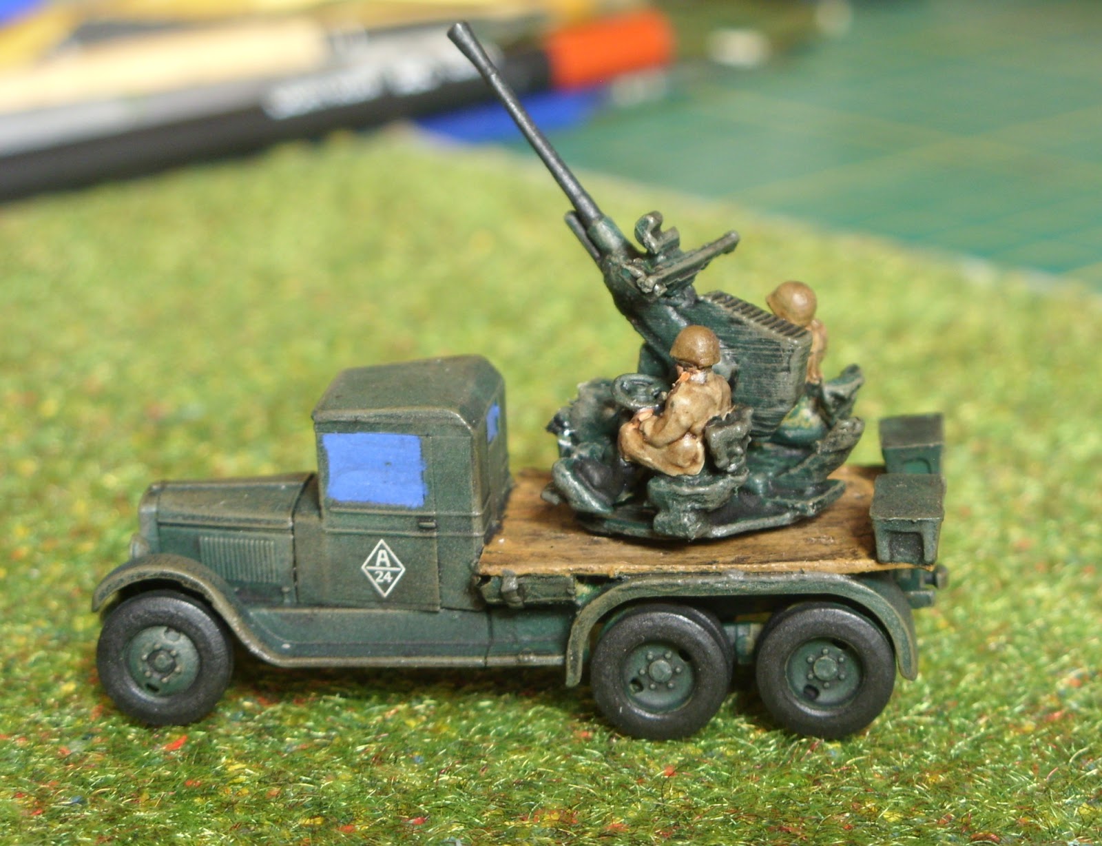 WORLD WAR 2 MODELZONE: 1:100 ZIS-6 With 3,7cm Flak