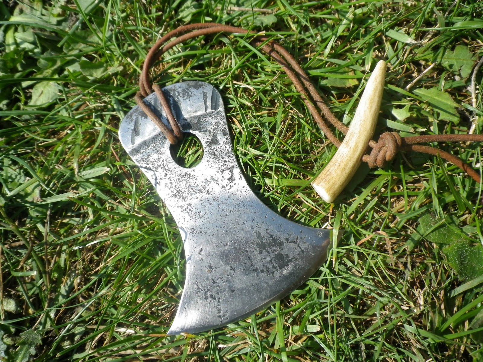 OM-Messerschmiede Otto Morr Messermacher: Mittelaltermesser