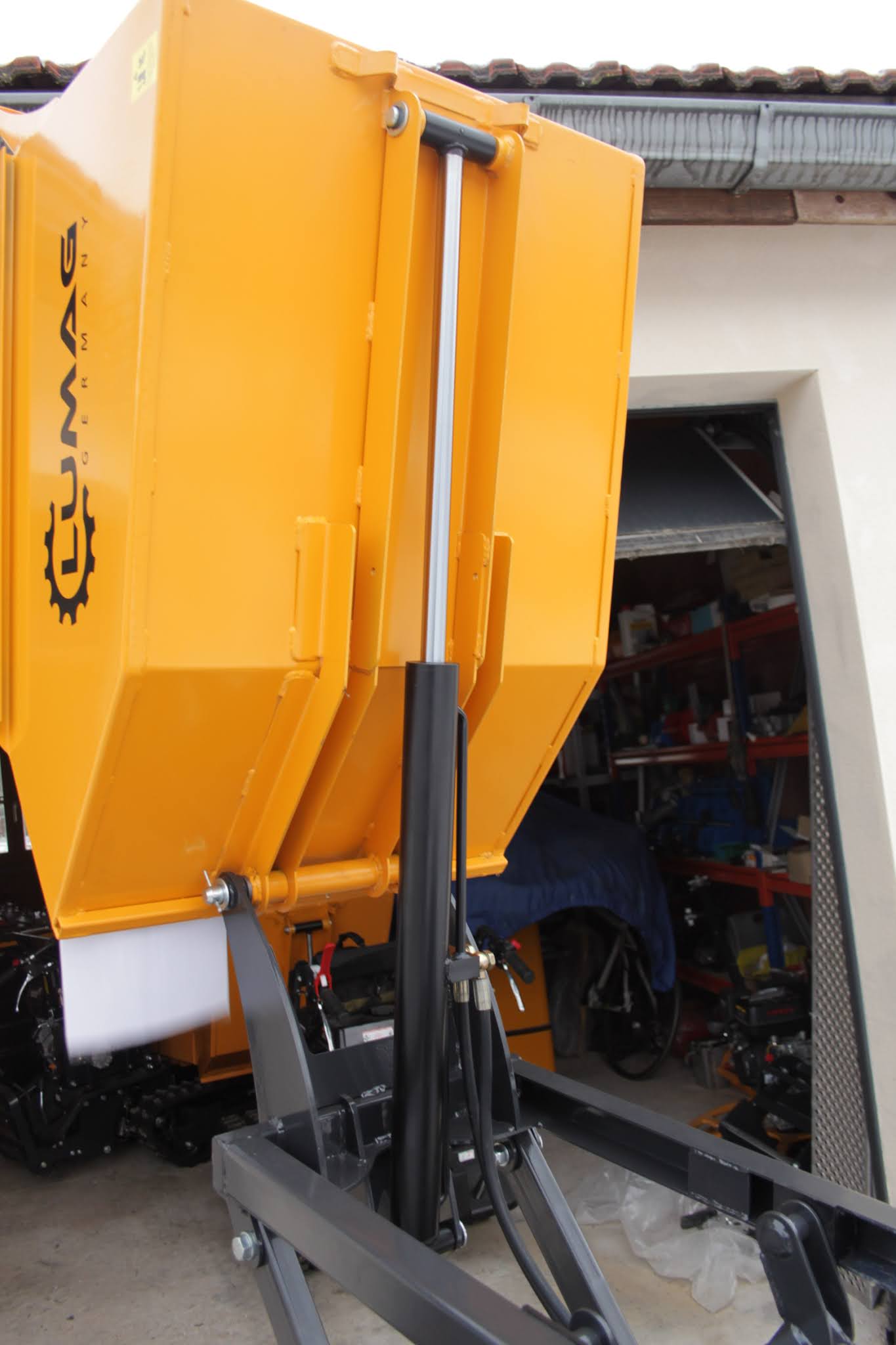 BROUETTES A CHENILLES LUMAG / UNIMEC: Brouette à chenilles LUMAG MD500H ...