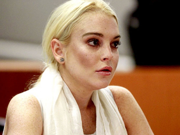 ¿Quién ayuda a Lindsay Lohan en su lucha contra las drogas? ~ Sin Primicias